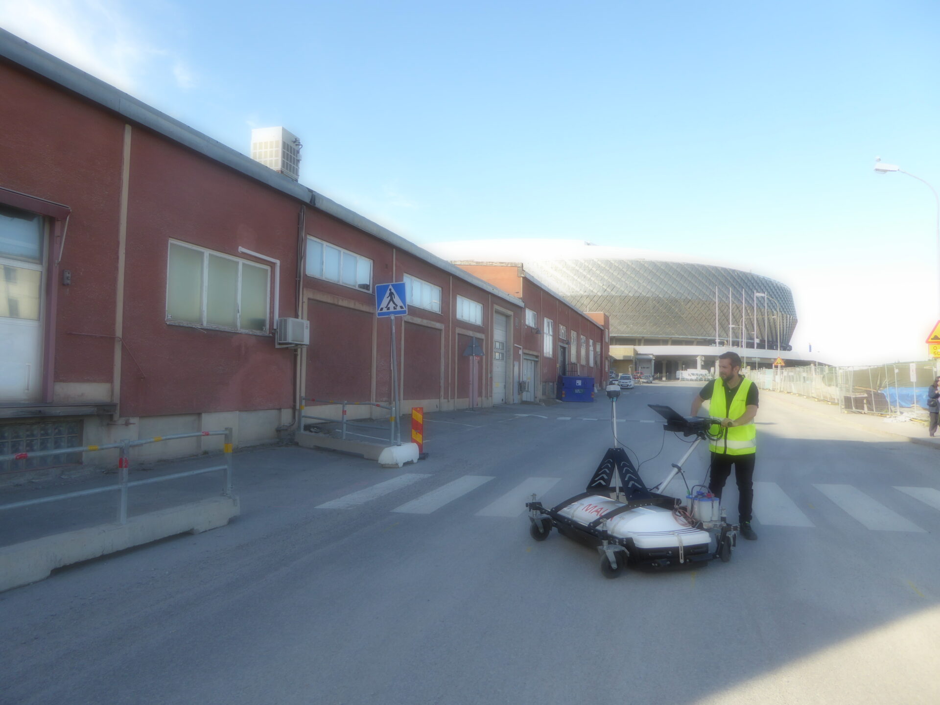 High resolution subsurface mapping using MIRA HDR